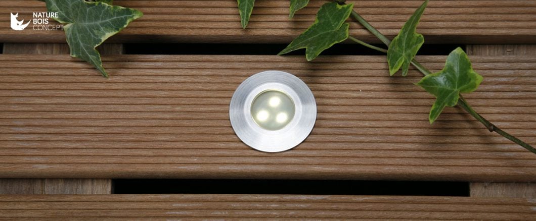 Éclairez votre été avec les LED pour terrasse bois Garden Lights